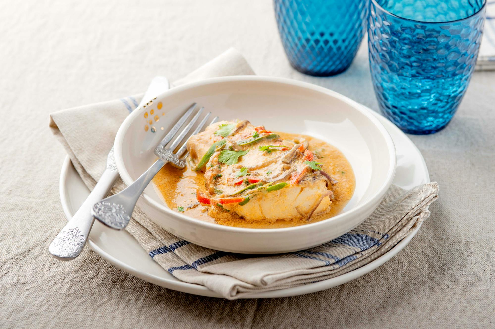 Pescado en salsa de coco low carb - Diet Doctor