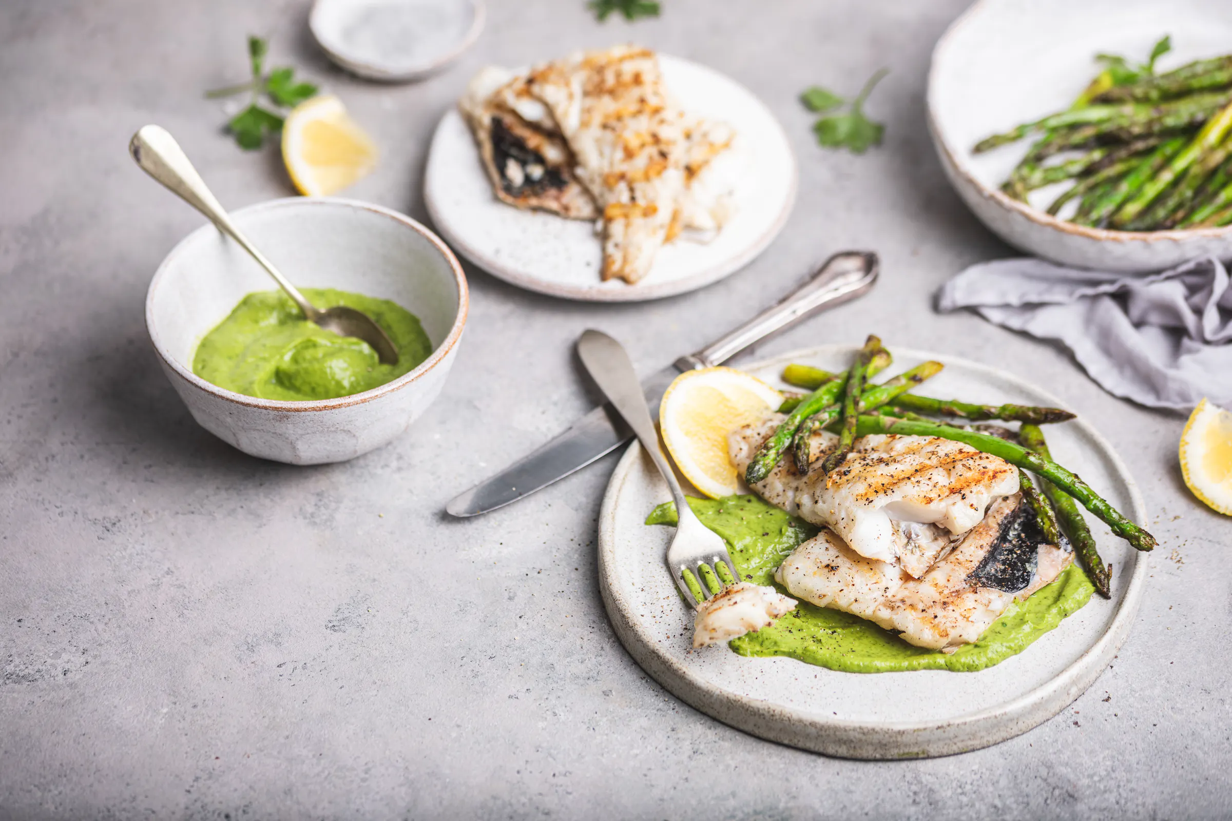 LCHF-recept – Kummel med grönsås & sparris – Diet Doctor