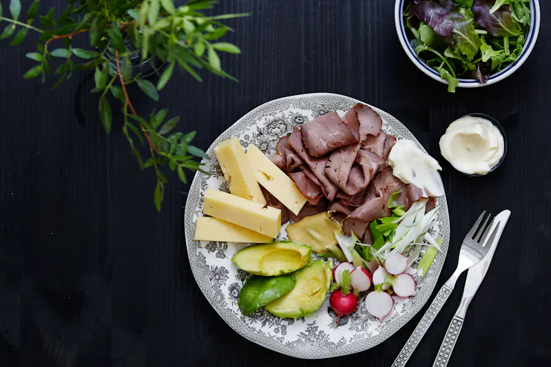 Keto Ground Beef Plate with Cheese - Recipe - Diet Doctor