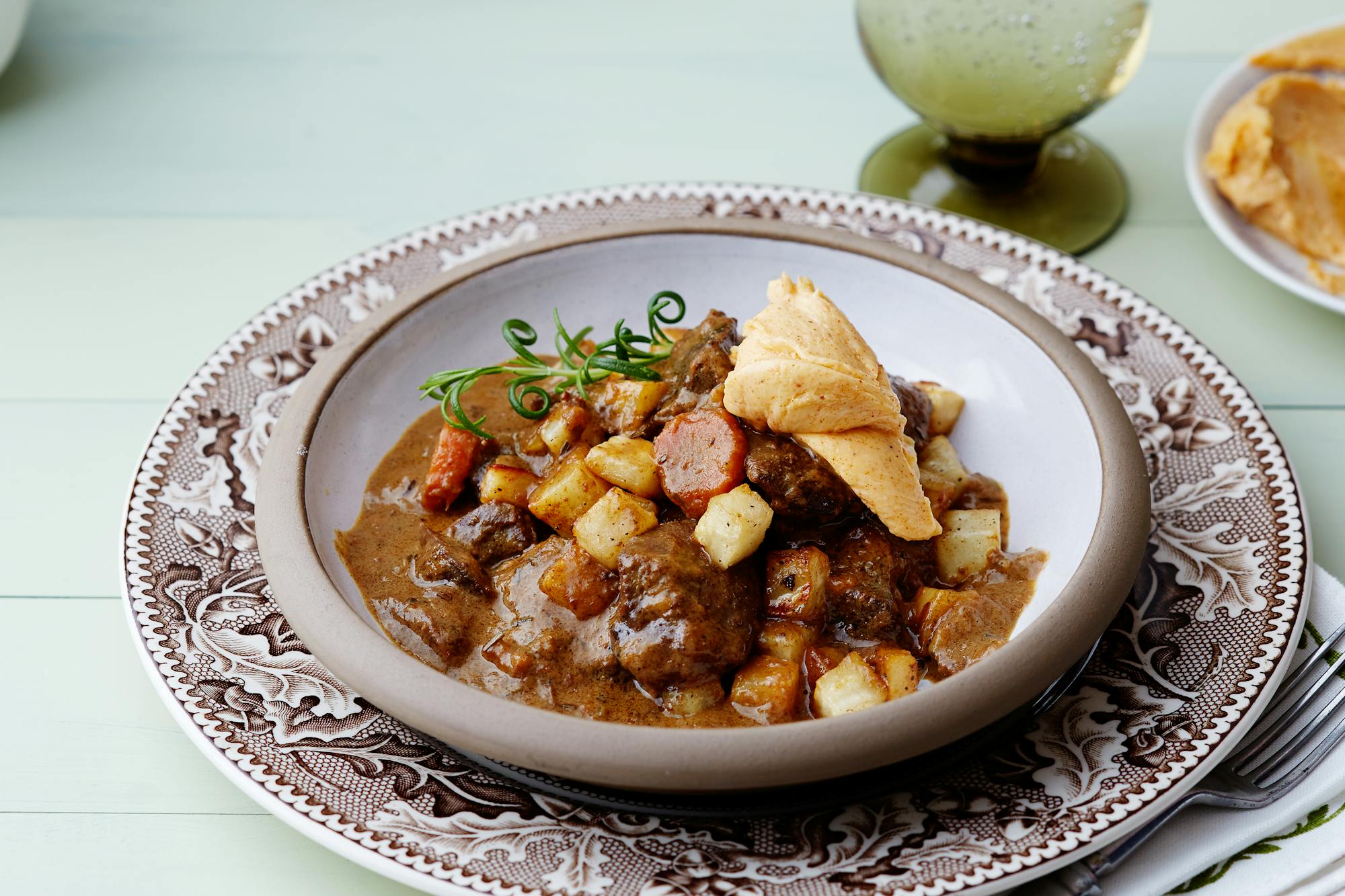 Low Carb Creamy Venison Stew - Recipe - Diet Doctor