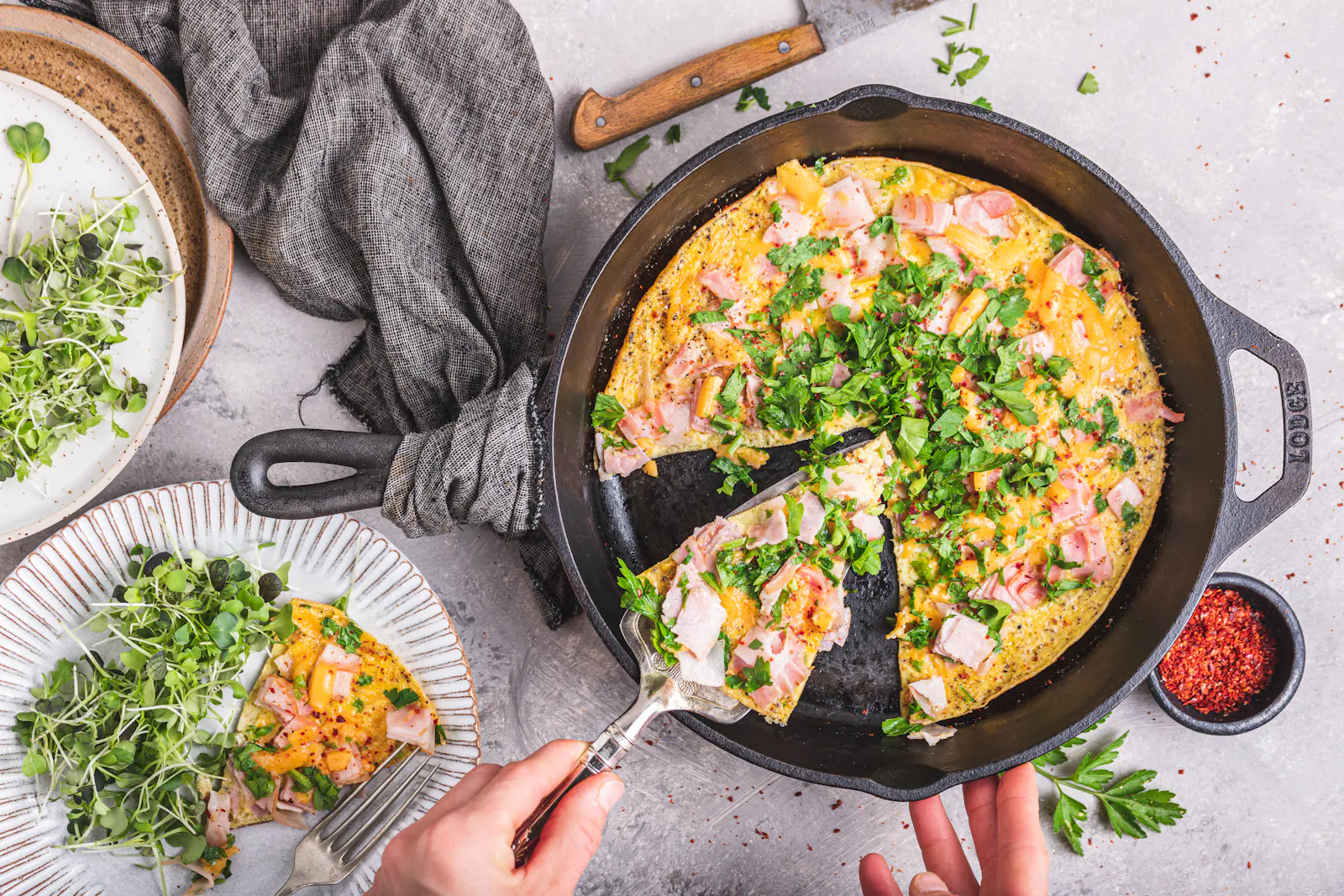 Open omelet with ham and cheese - Recipe - Diet Doctor