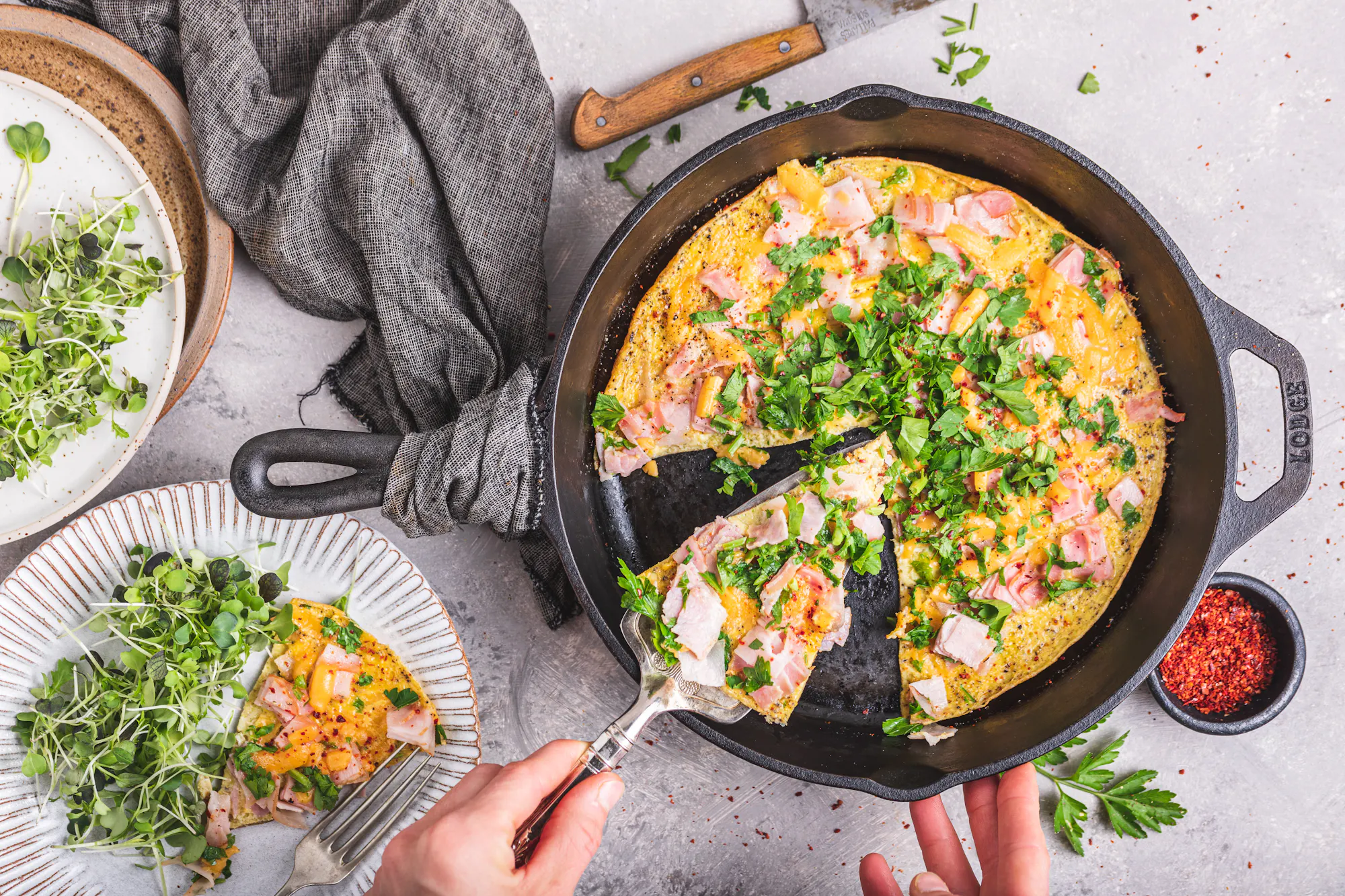 Open omelet with ham and cheese - Recipe - Diet Doctor
