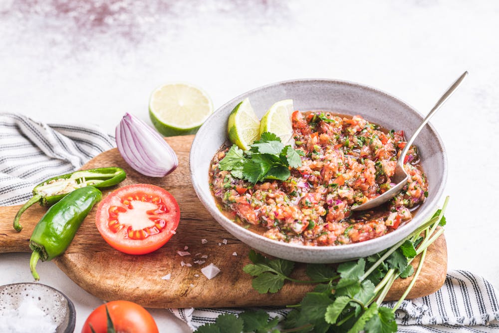 Quick salsa — Mexican low carb recipe — Diet Doctor